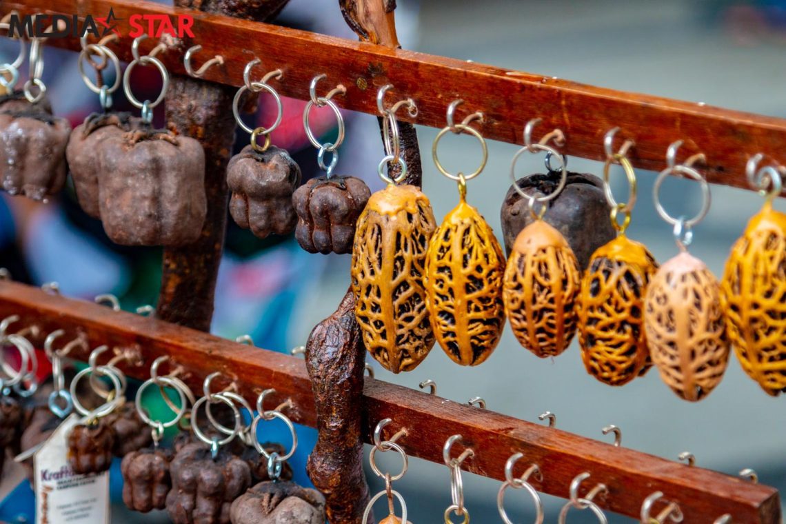 Temburong festival bustles with people – Brunei BEBC